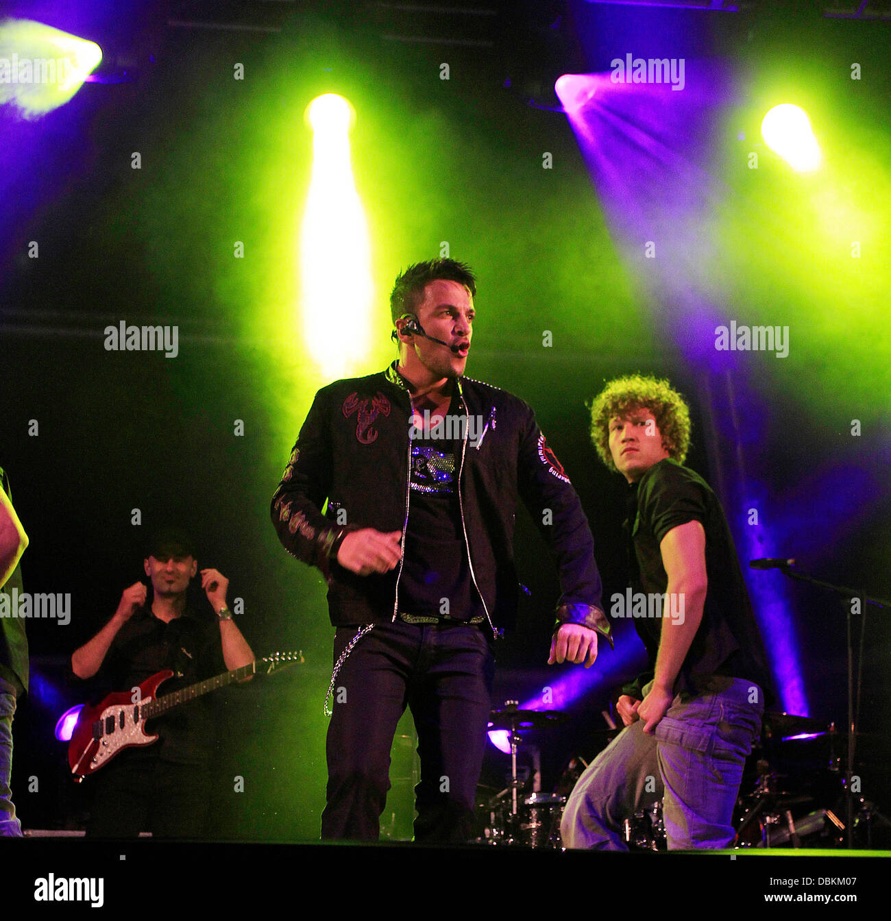 Peter Andre performing at Kempton Park Racecourse as part of his XLR8 ...