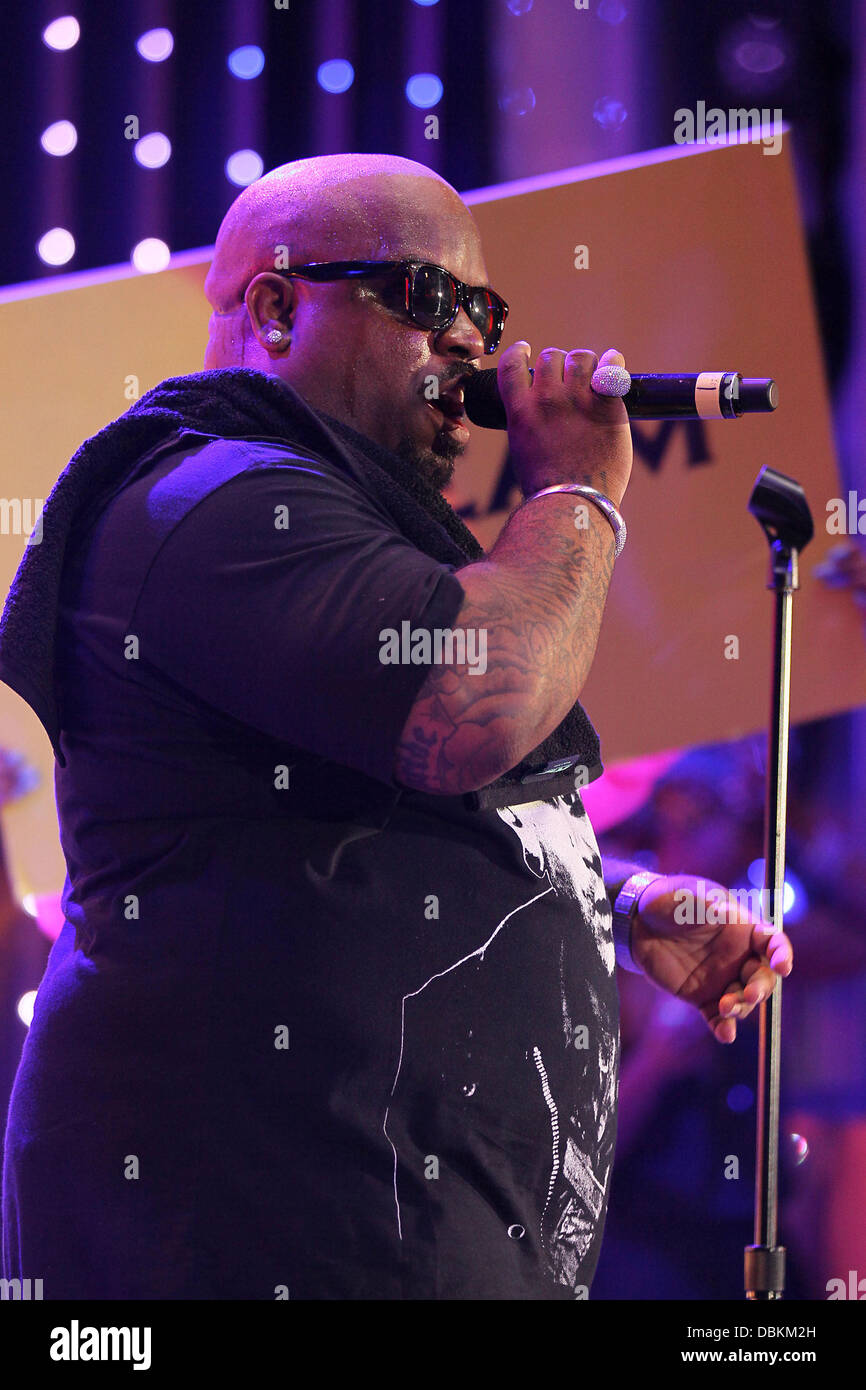 Cee Lo Green launches Universal Citywalk's New High Tech Next ...