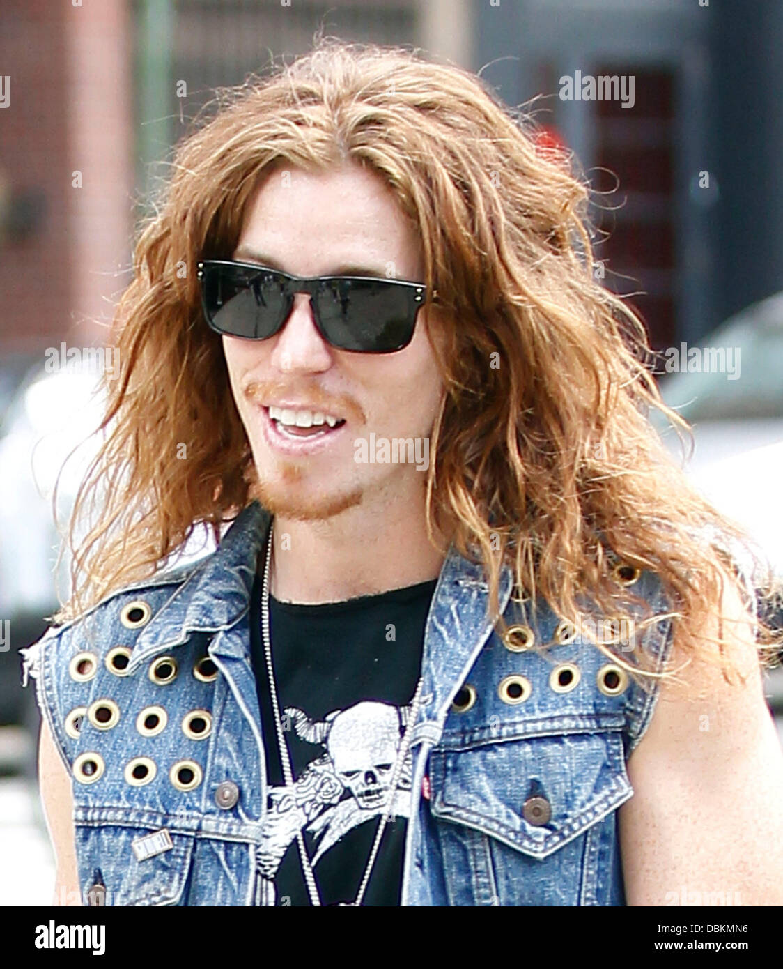Shaun White out walking in New York City New York City, USA - 07.07.11 ...