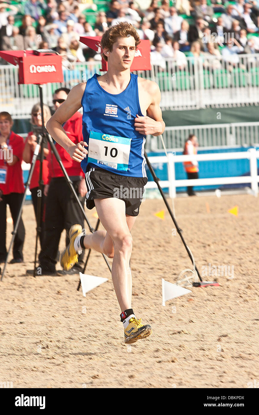 Modern pentathlon run hi-res stock photography and images - Alamy