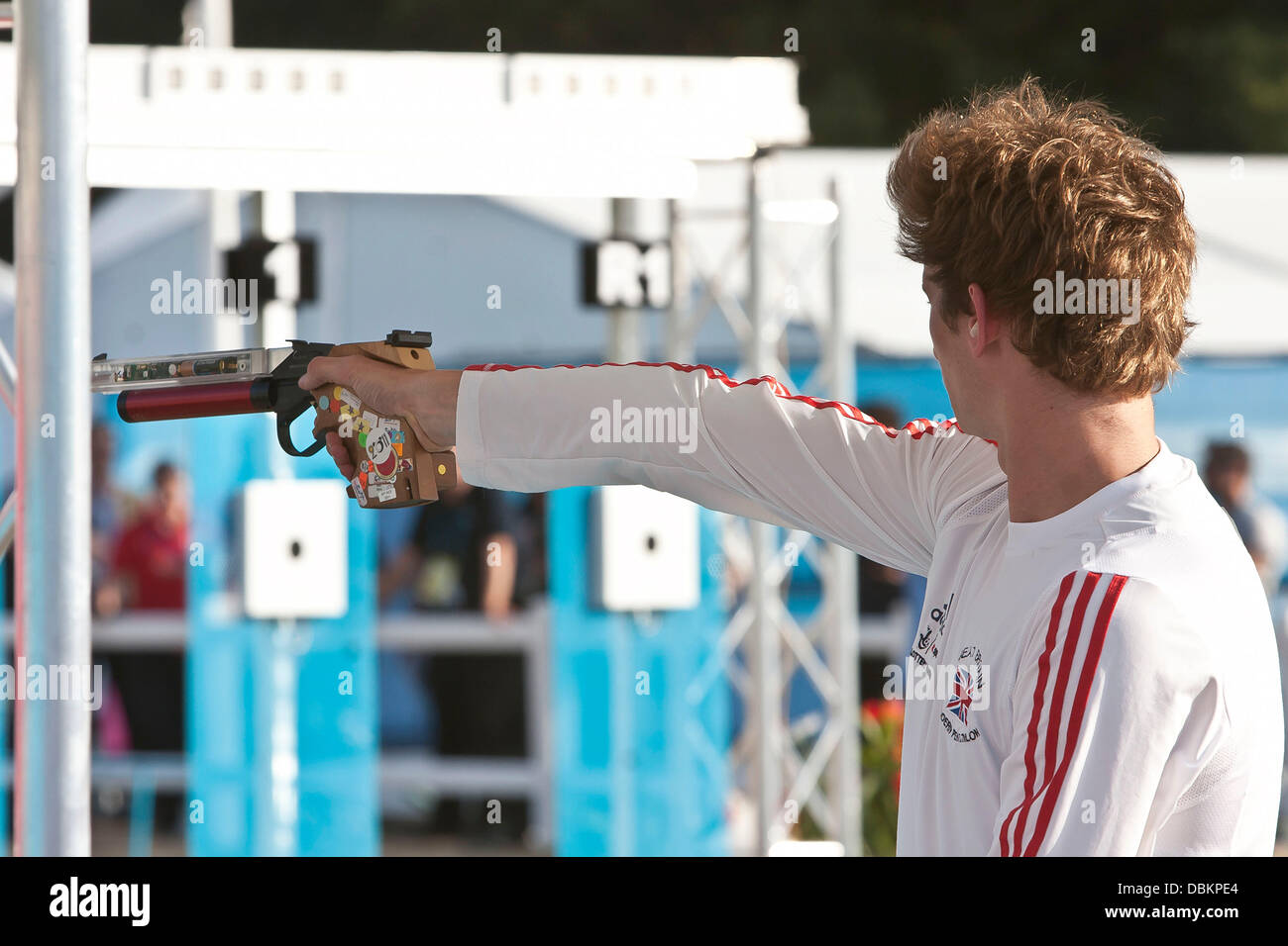 Modern pentathlon run hi-res stock photography and images - Alamy