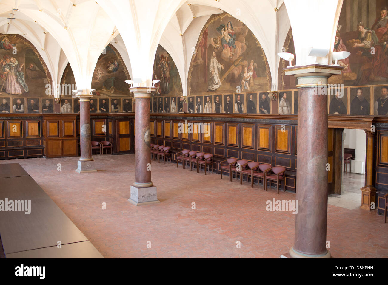 Details and architecture example in catholic church Stock Photo - Alamy