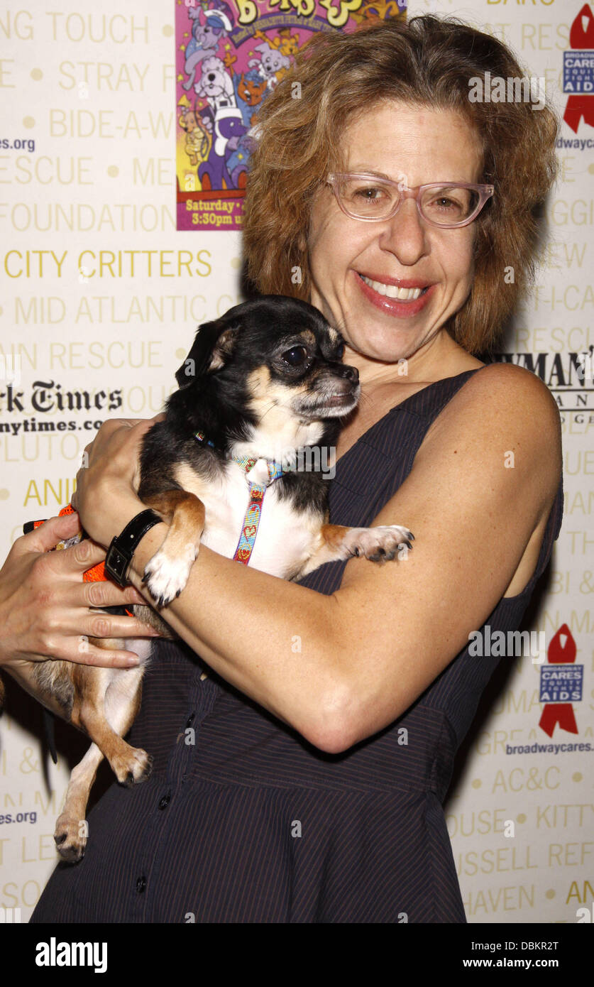 Jackie hoffman broadway barks hi-res stock photography and images - Alamy