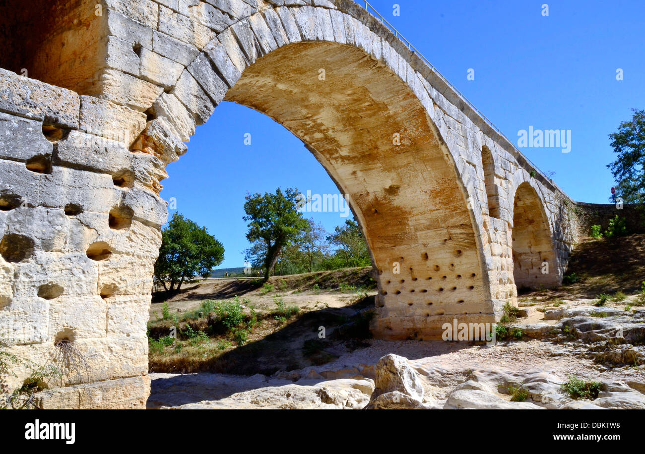 Pont Julien (Julian Bridge) a Roman stone arch bridge over the Calavon ...