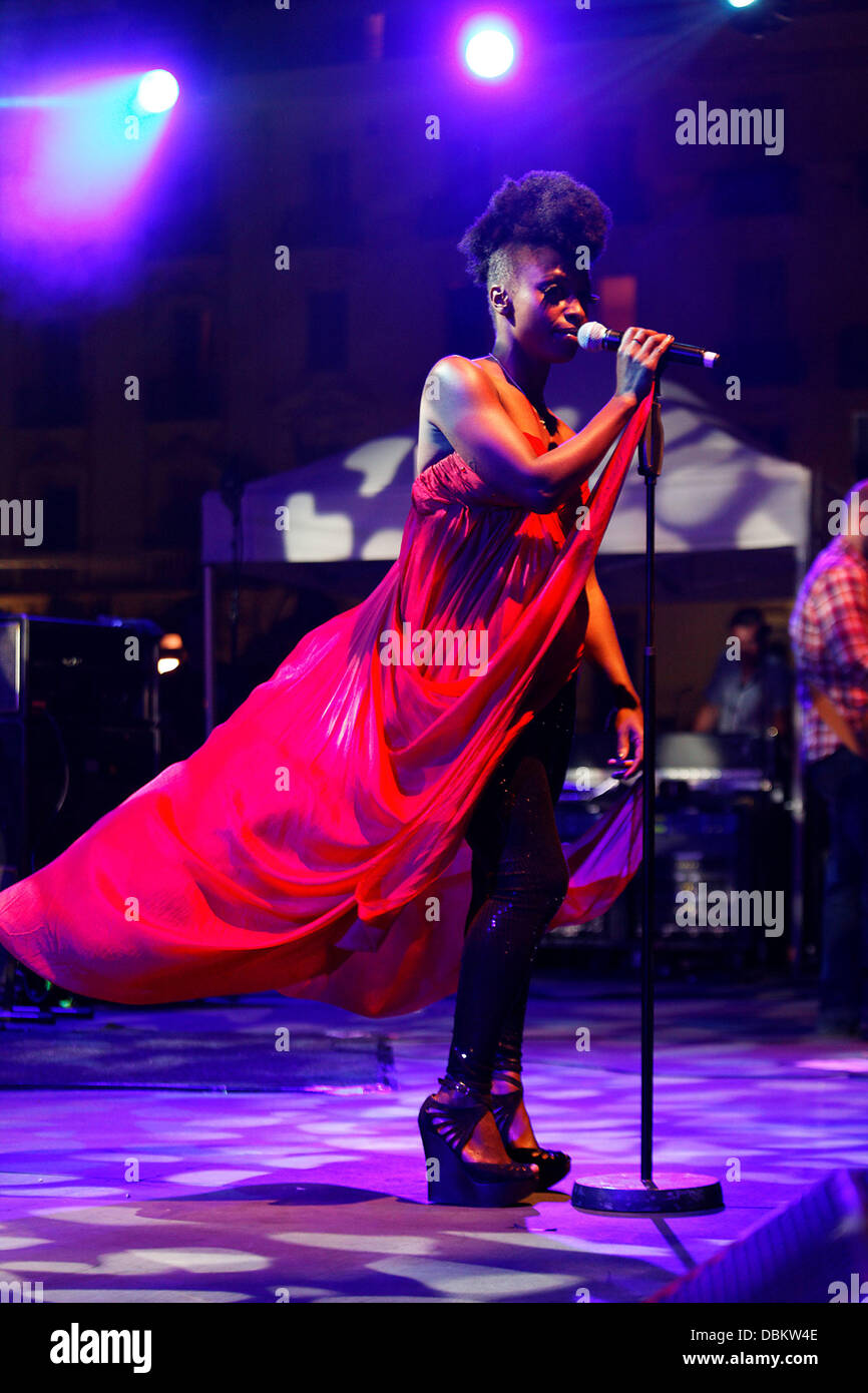 Singer Skye Edwards of Morcheeba, performing at the Nice Jazz Festival ...