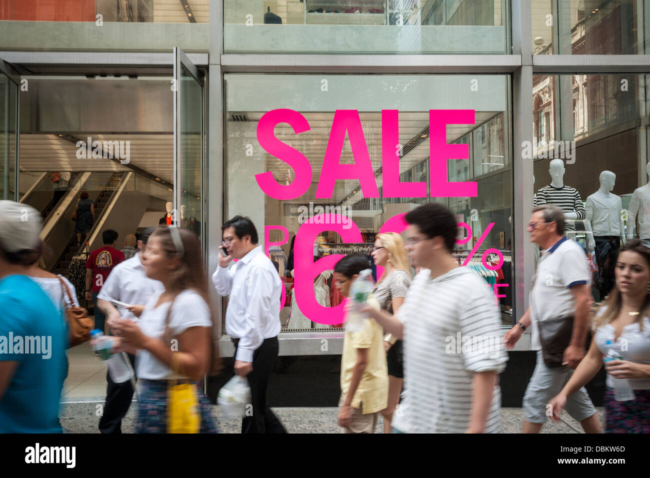 The Joe Fresh store on Fifth Avenue in New York Stock Photo - Alamy