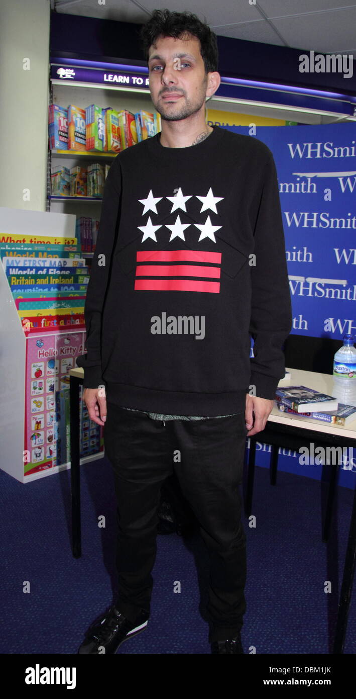 TV magician Steven 'Dynamo' Frayne signs ‘Nothing is Impossible: The ...