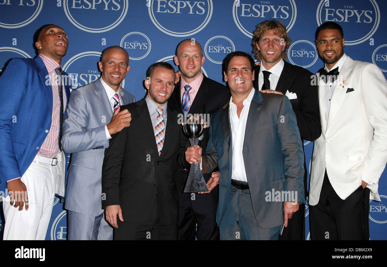 Shawn Marion, Jason Kidd, Jose Juan Barea, Brian Cardinal, Owner Mark ...