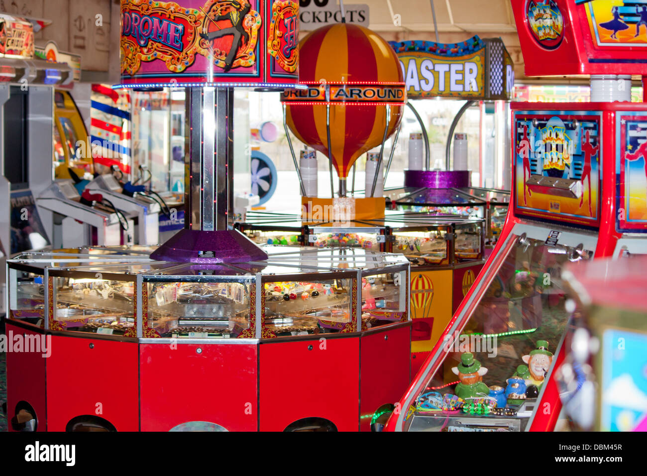 Gambling arcade fruit machine hi-res stock photography and images - Alamy