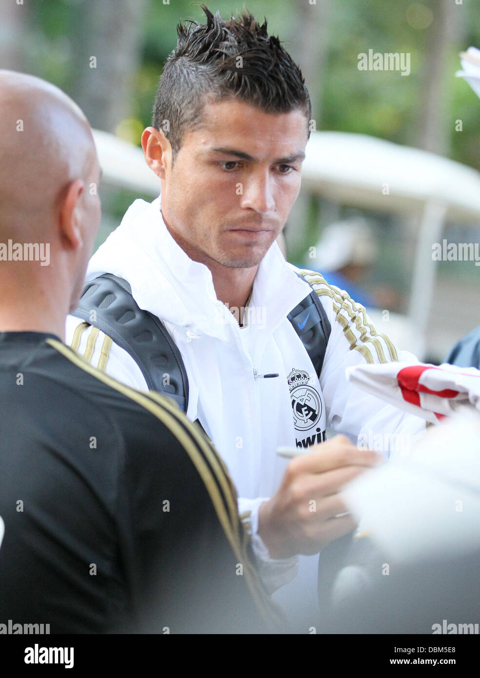Cristiano ronaldo signs for real madrid hi-res stock photography and ...
