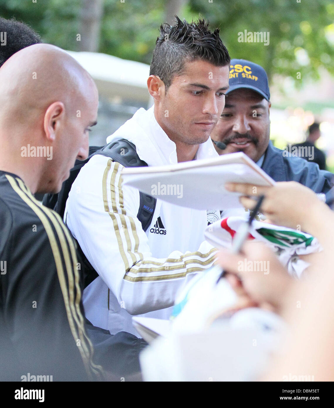 Cristiano ronaldo signs for real madrid hi-res stock photography and ...