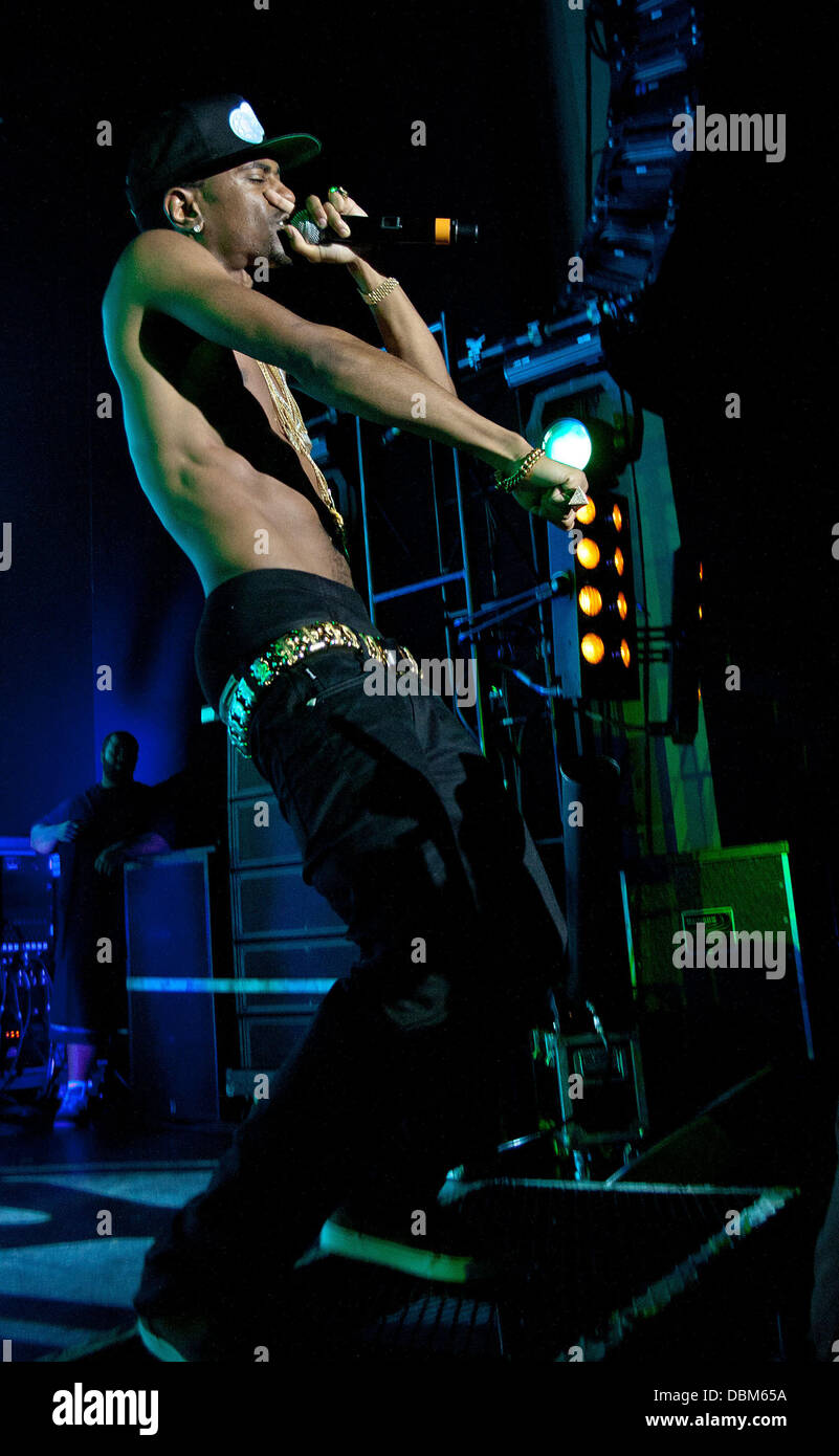 Wiz Khalifa and Big Sean perform during the "Rolling Papers Tour" at ...