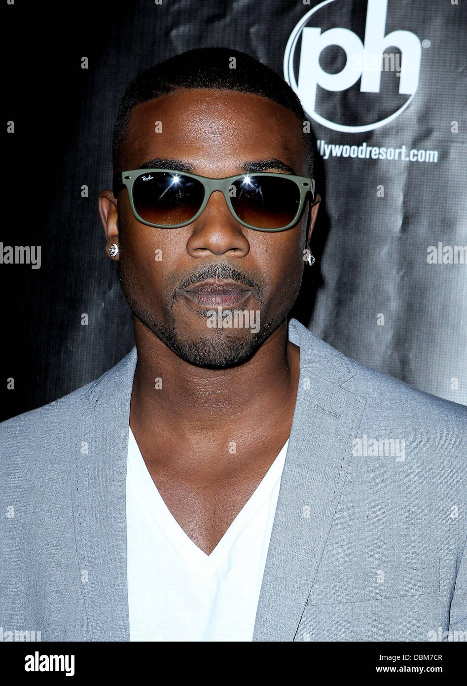 Ray J arrives at Gallery Nightclub qt Planet Hollywood Resort and ...