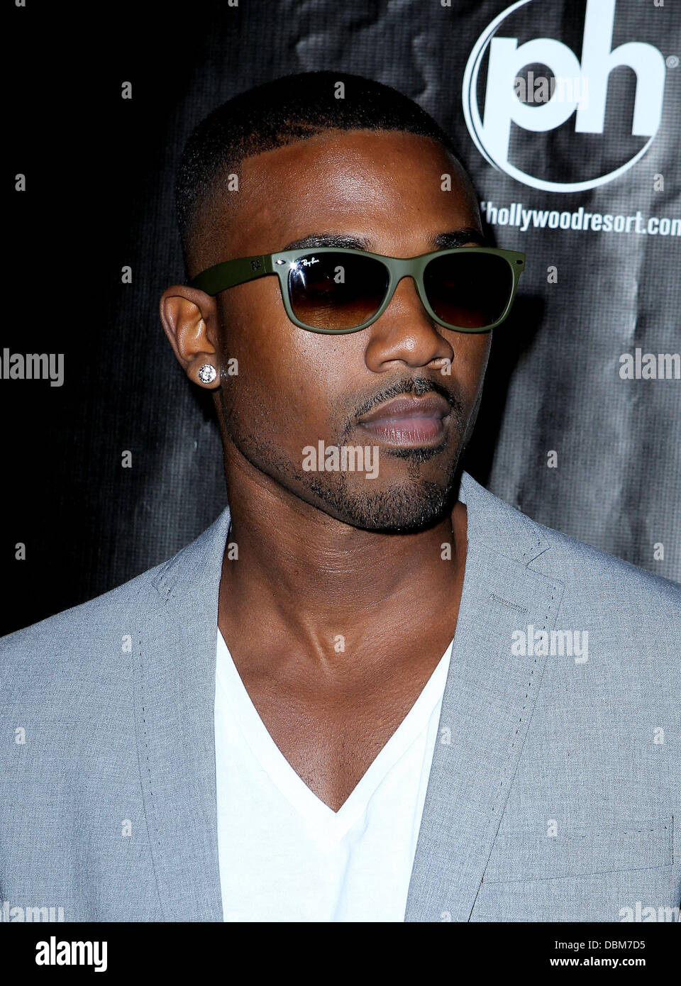 Ray J arrives at Gallery Nightclub qt Planet Hollywood Resort and ...