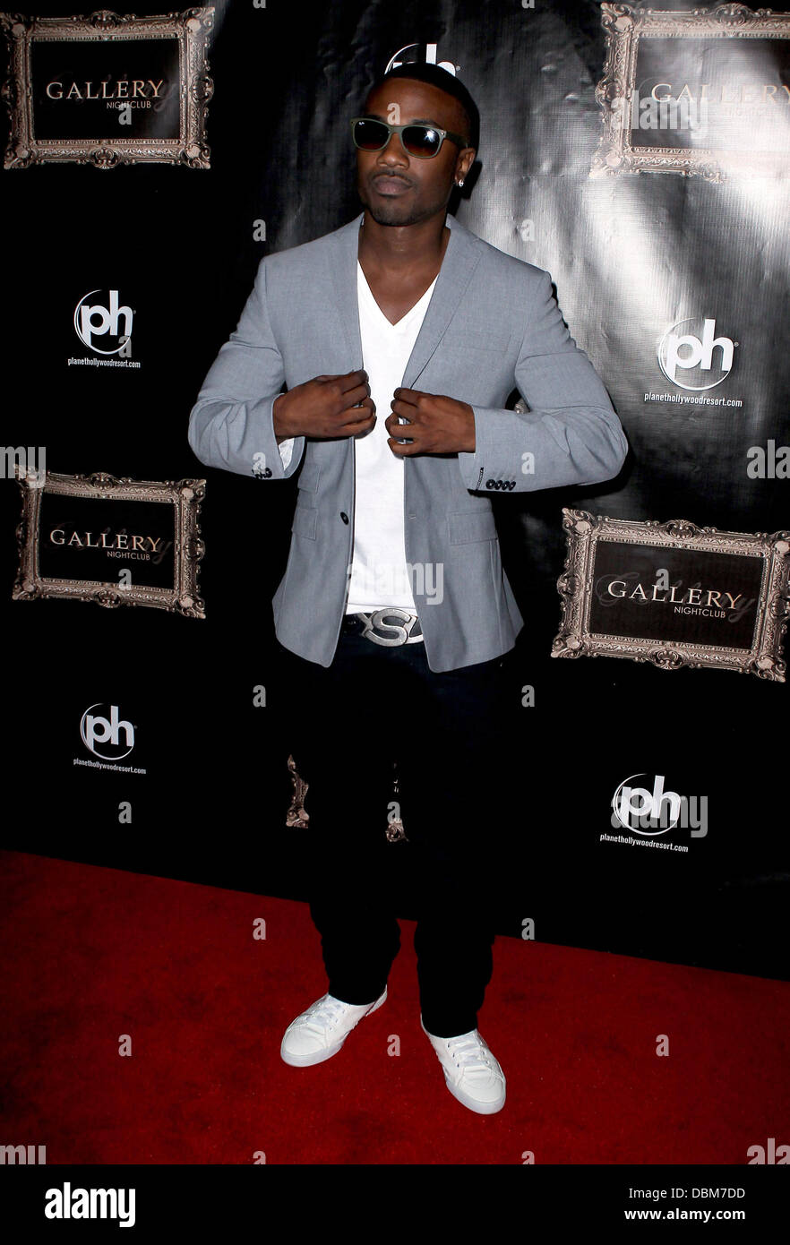 Ray J arrives at Gallery Nightclub qt Planet Hollywood Resort and ...