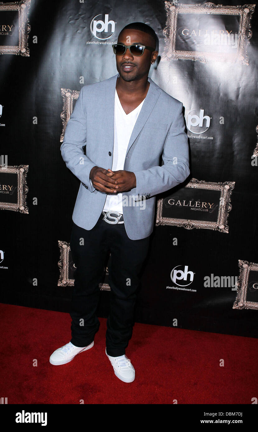 Ray J arrives at Gallery Nightclub qt Planet Hollywood Resort and ...