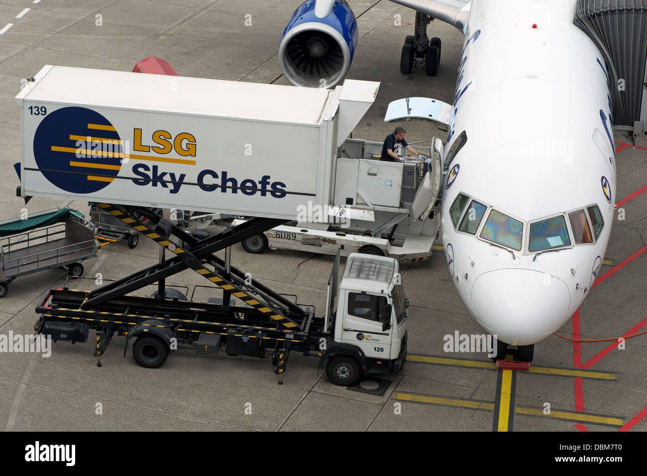 Inflight catering hi-res stock photography and images - Alamy