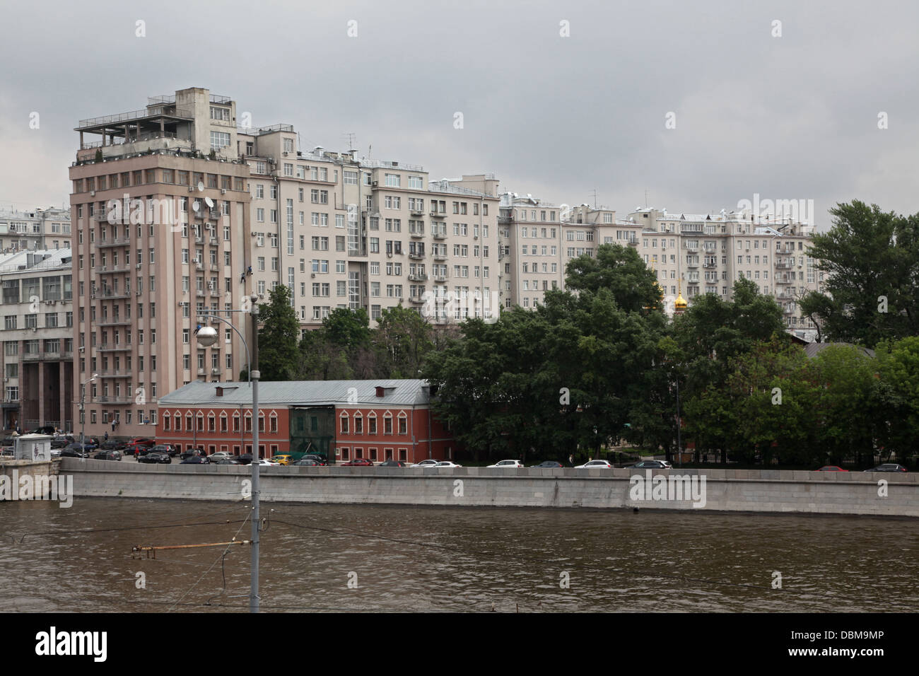 Apartments apartment block moscow hi-res stock photography and images ...