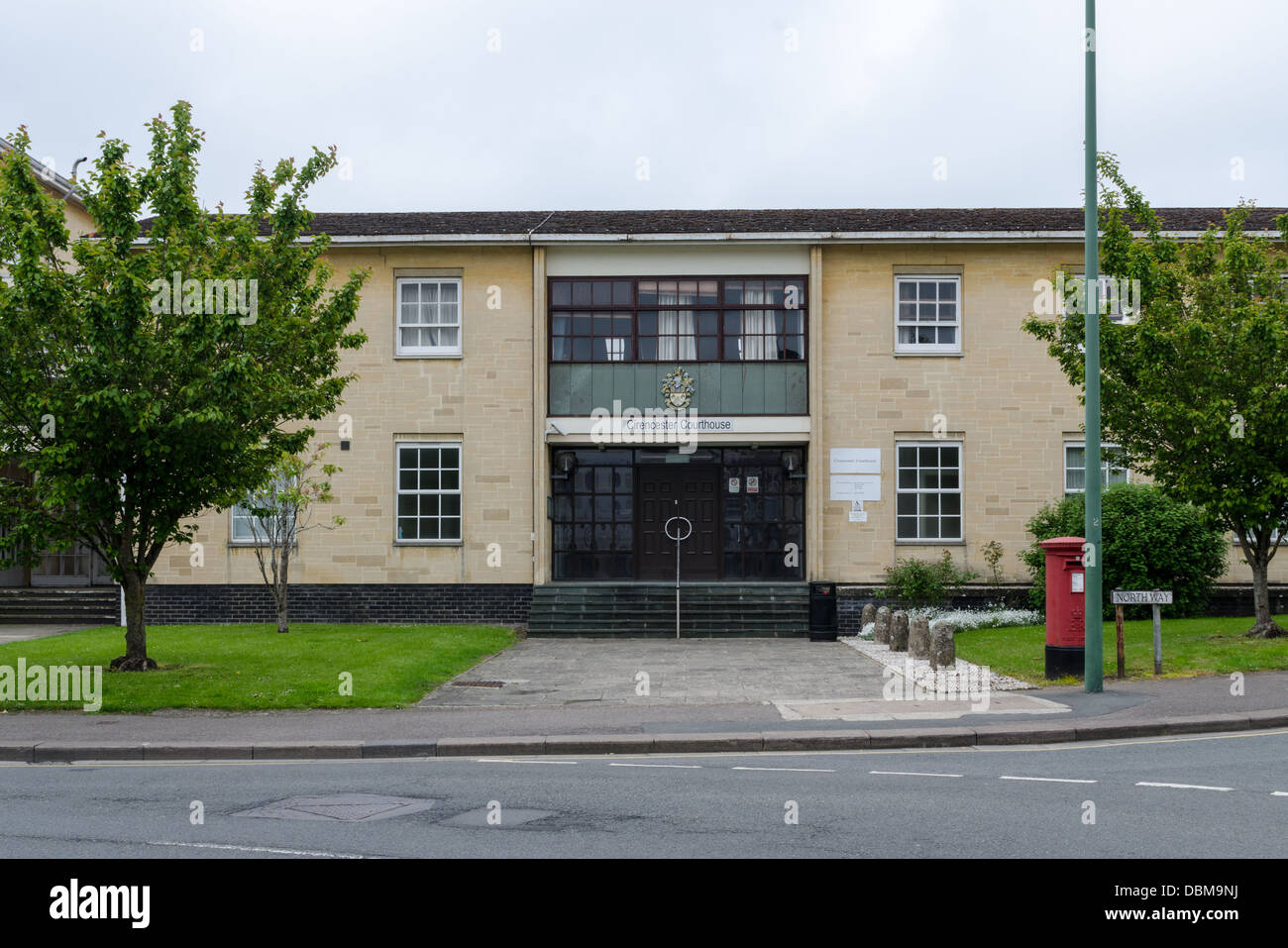Cirencester courthouse hi-res stock photography and images - Alamy