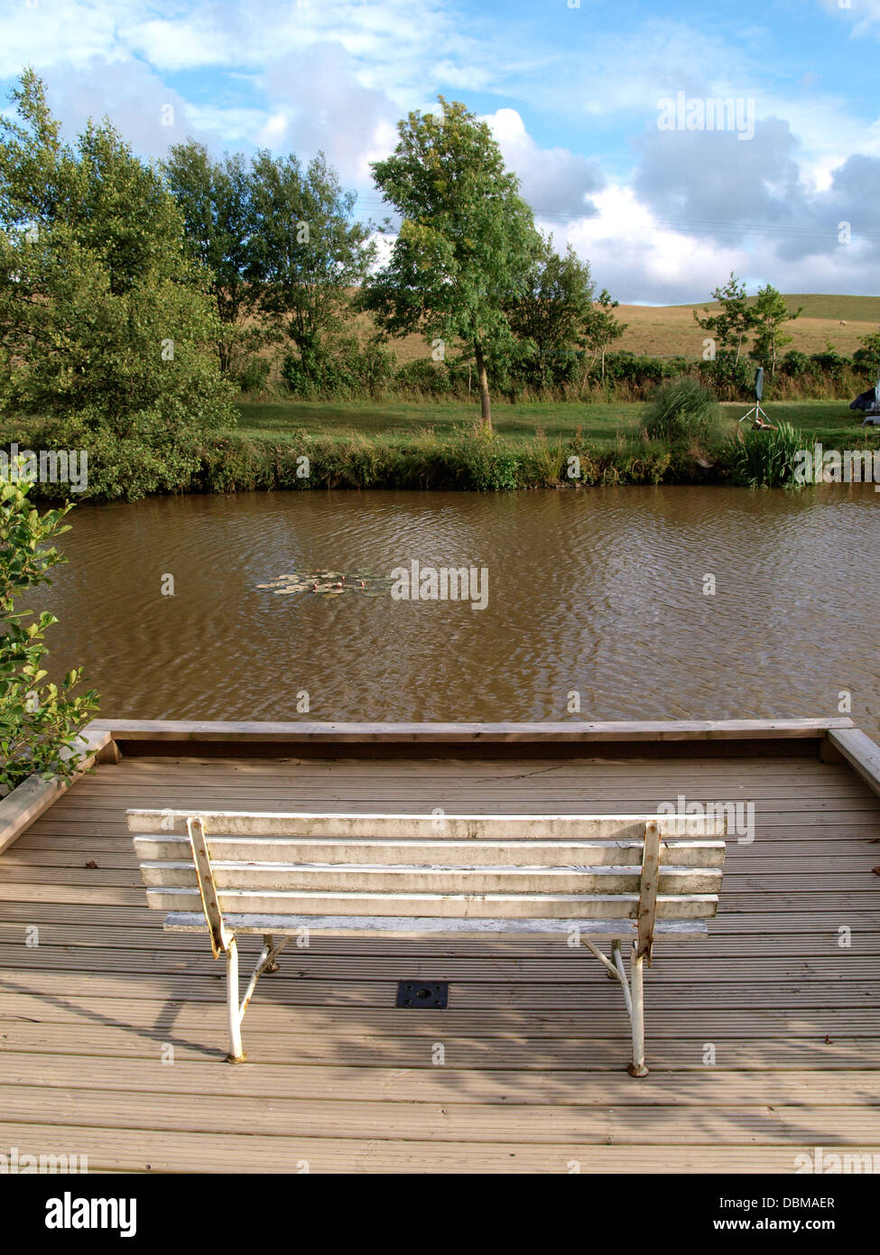 Pretty bench hi-res stock photography and images - Alamy