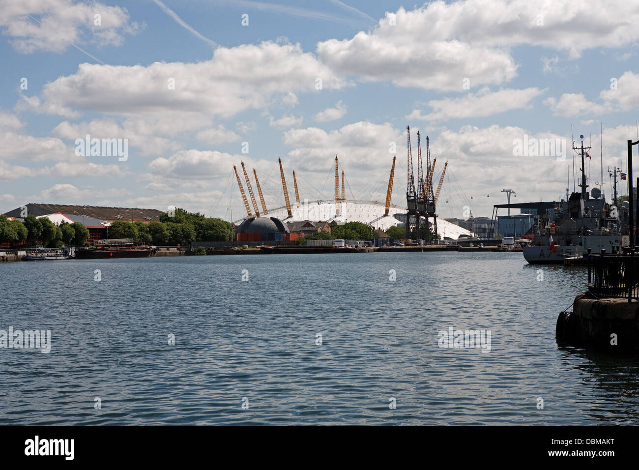 O2 Arena Walkway High Resolution Stock Photography and Images - Alamy