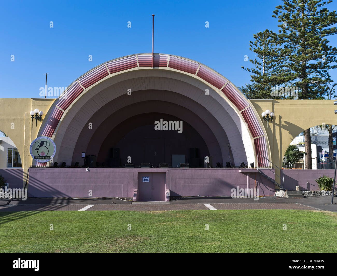 Sound shell stage hi-res stock photography and images - Alamy