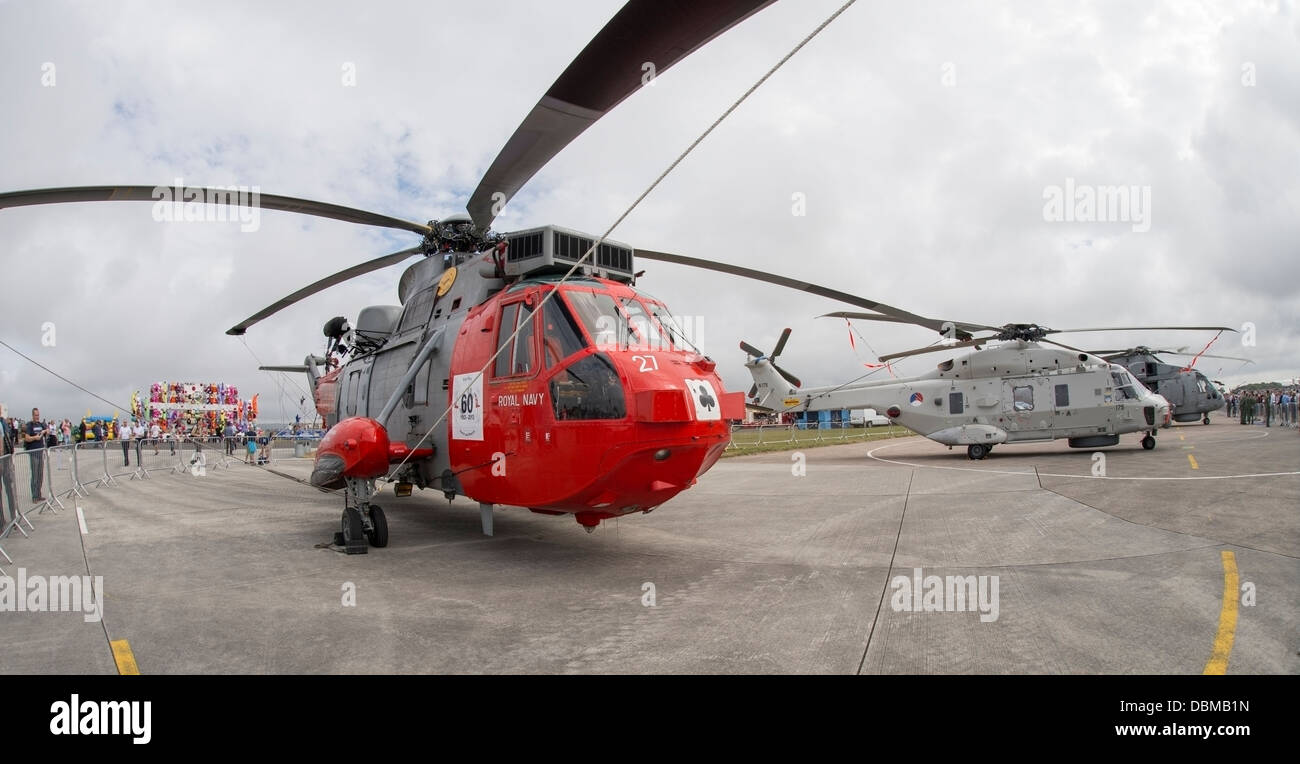 771 Squadron Royal Navy Seaking Search and Rescue Helicopter (c) Bob ...