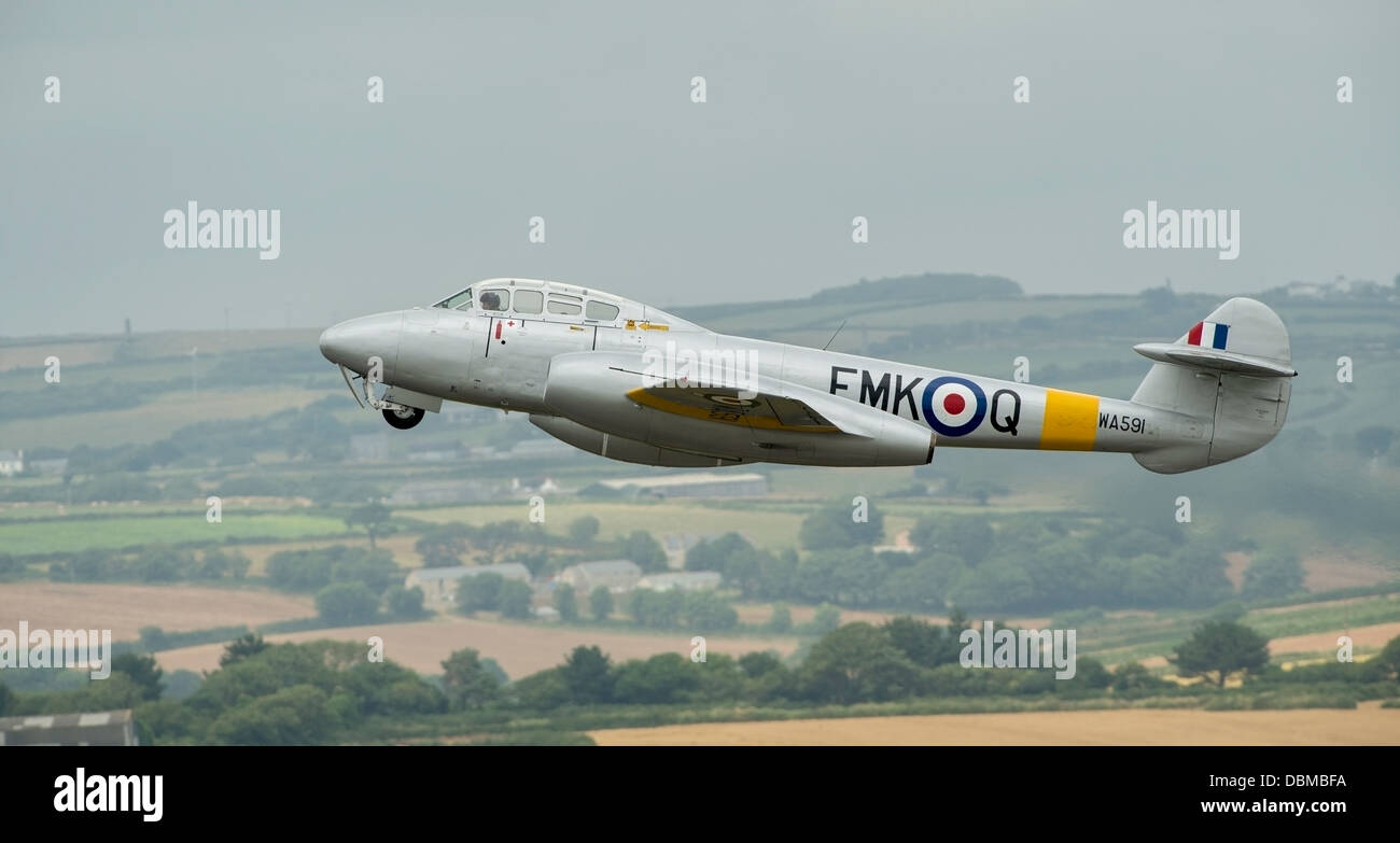 Gloster Meteor Jet WA591 about to commence flying display (c) Bob ...