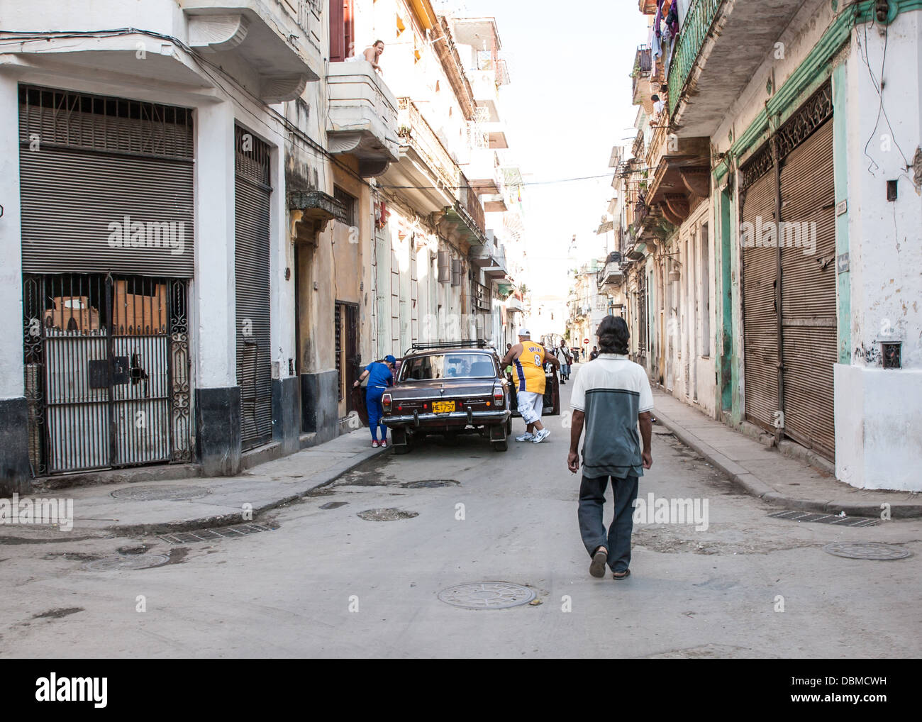 Street screen on old town Havana Stock Photo - Alamy