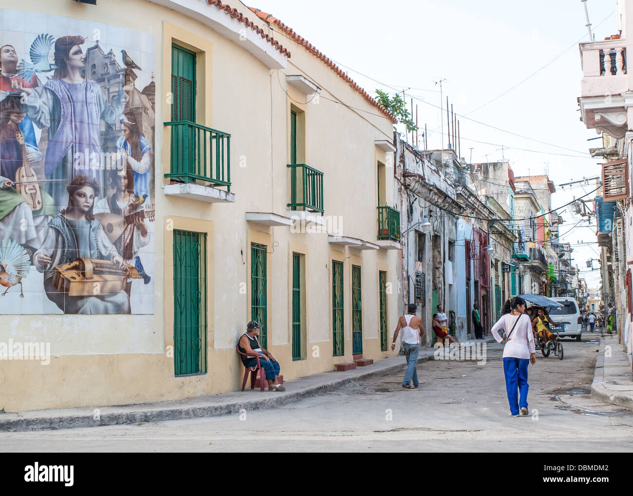 Street screen on old town Havana Stock Photo - Alamy