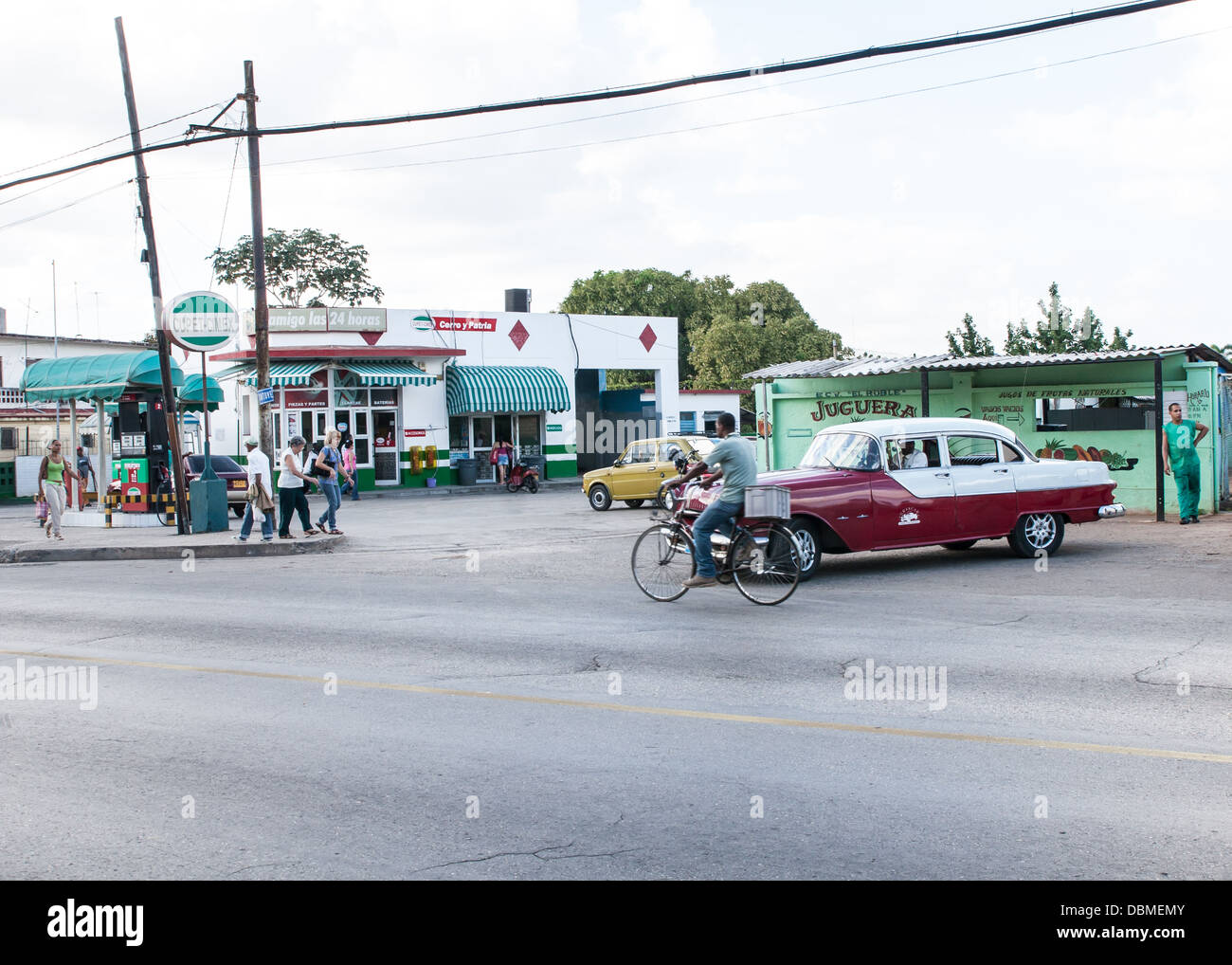 Local Cuban street in Havana Stock Photo - Alamy