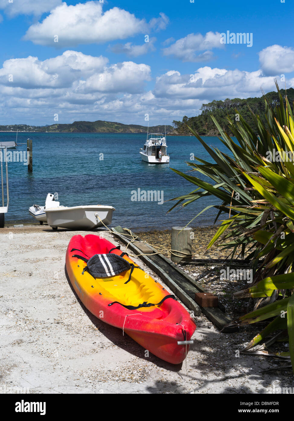 dh Roberton Island BAY OF ISLANDS NEW ZEALAND NZ Canoe and dinghy on ...