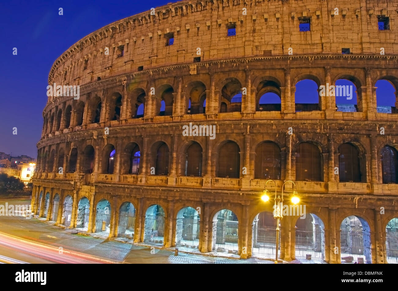 Il Colosseo (Colosseum) in Rome, night view Stock Photo - Alamy