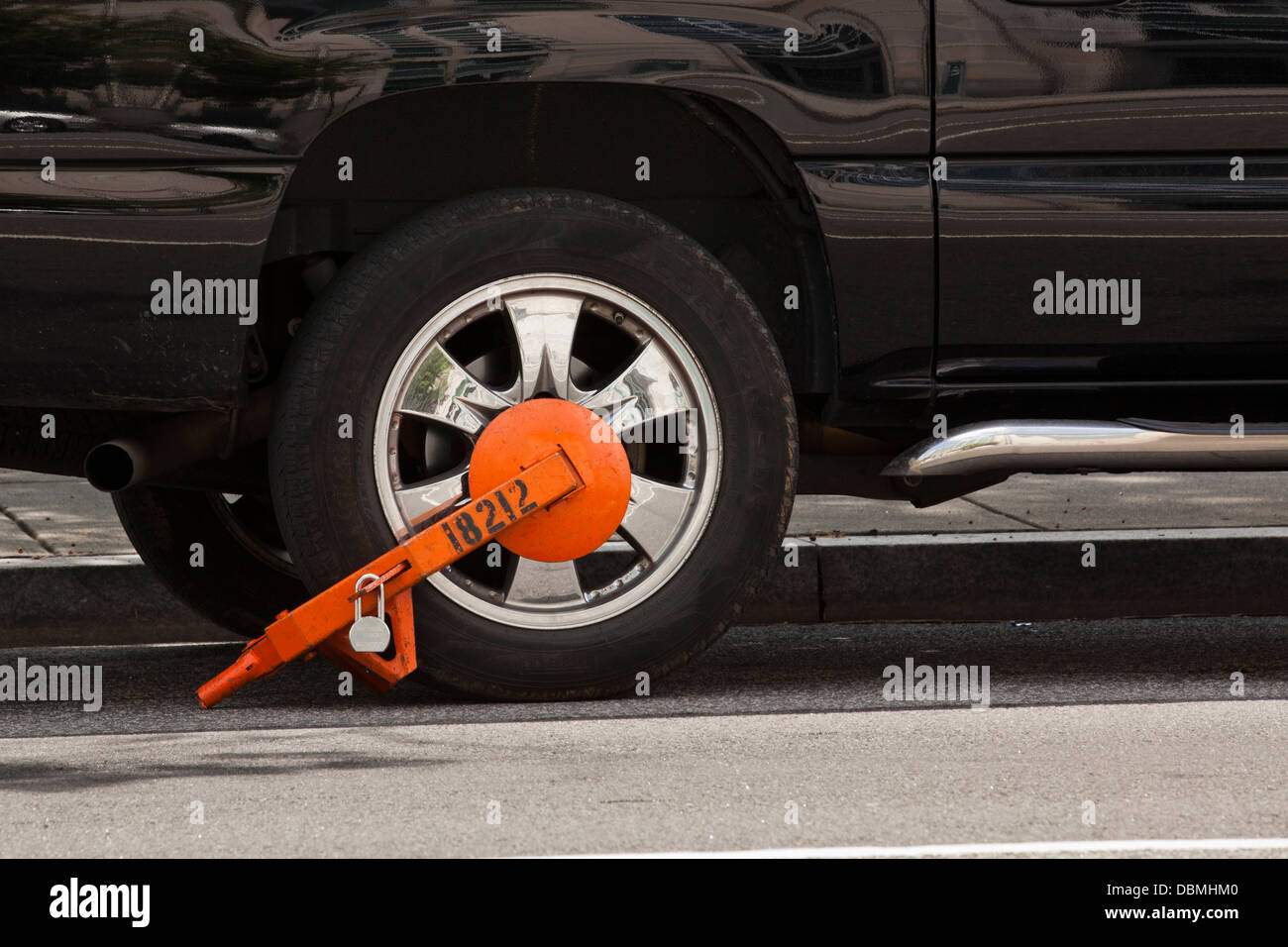 Car Wheel Clamp High Resolution Stock Photography and Images - Alamy