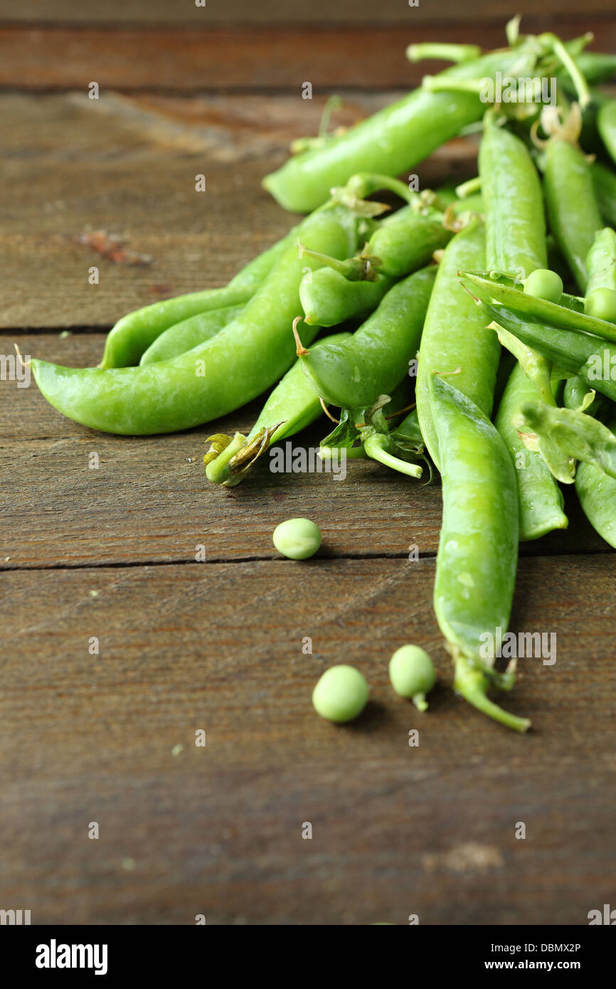 Handful peas hi-res stock photography and images - Alamy