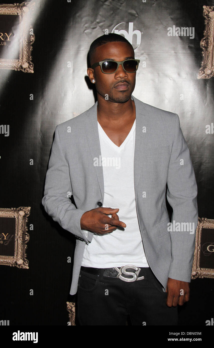 Ray J arrives at Gallery Nightclub at Planet Hollywood Resort and ...