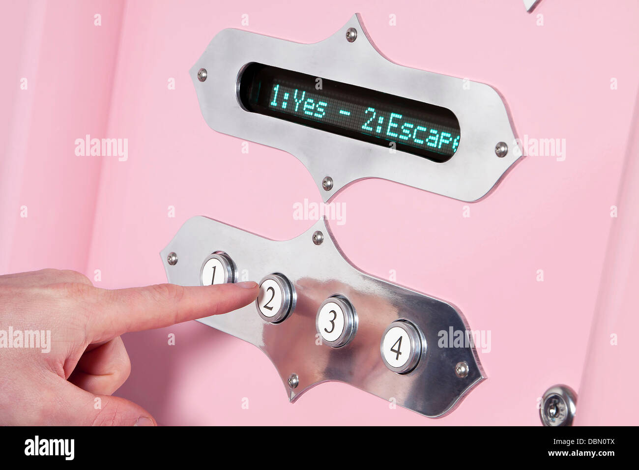 AUTOMATIC WEDDING MACHINE Impulsive couples wanting to get hitched can ...