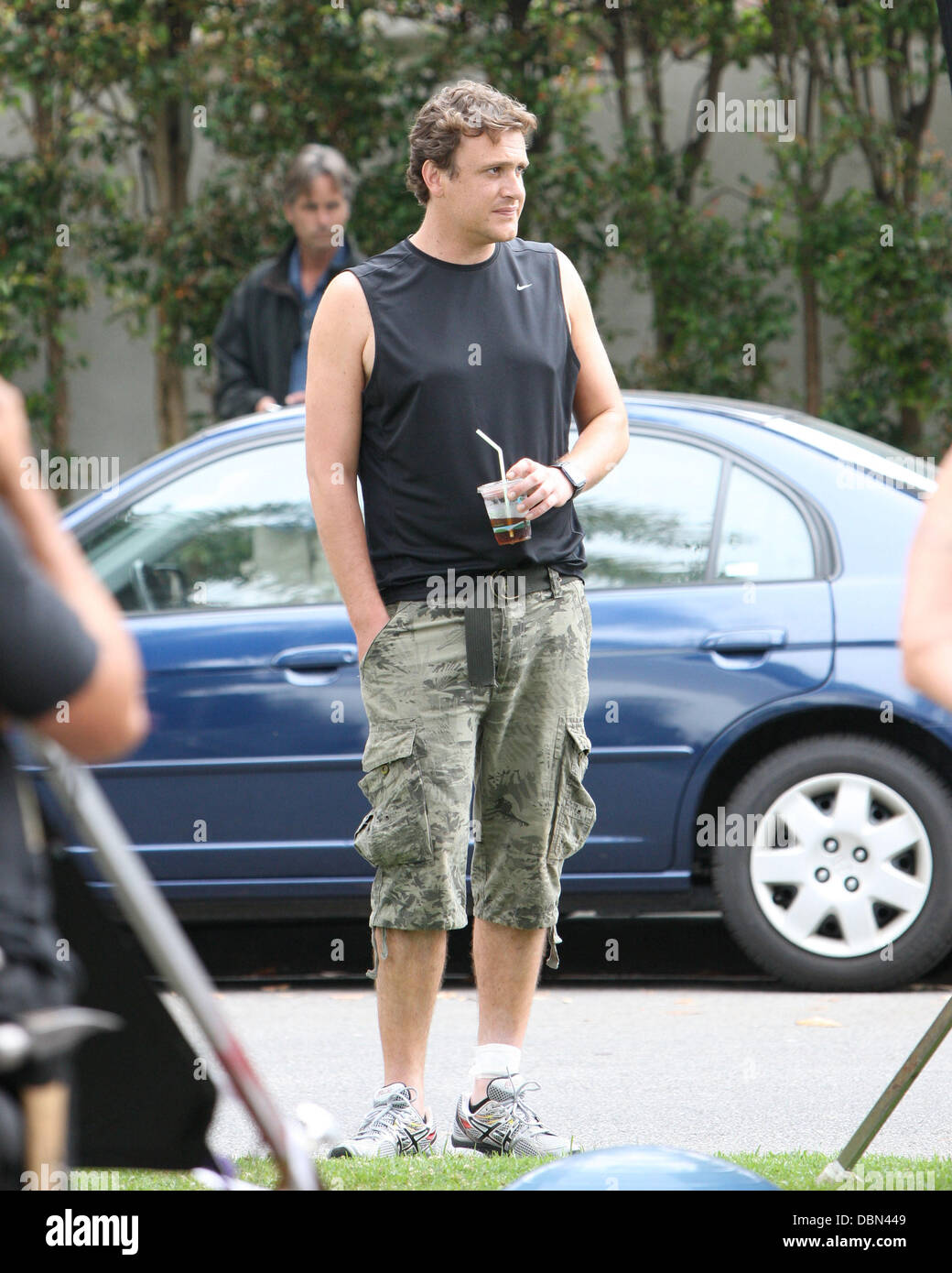 Jason Segel shooting a workout scene in a Santa Monica park while on ...