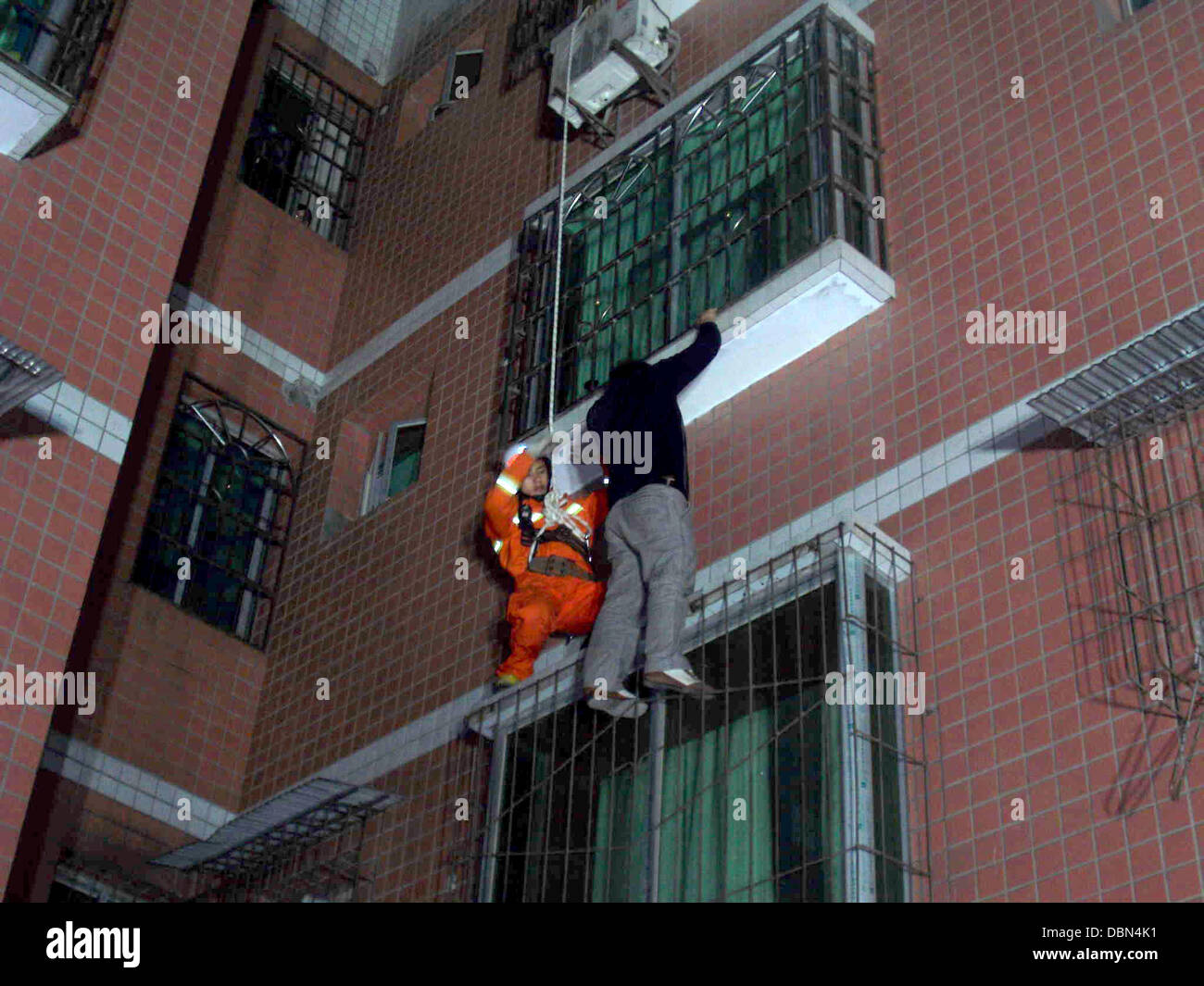Man trapped hanging from a window after botched prison break A man in a ...