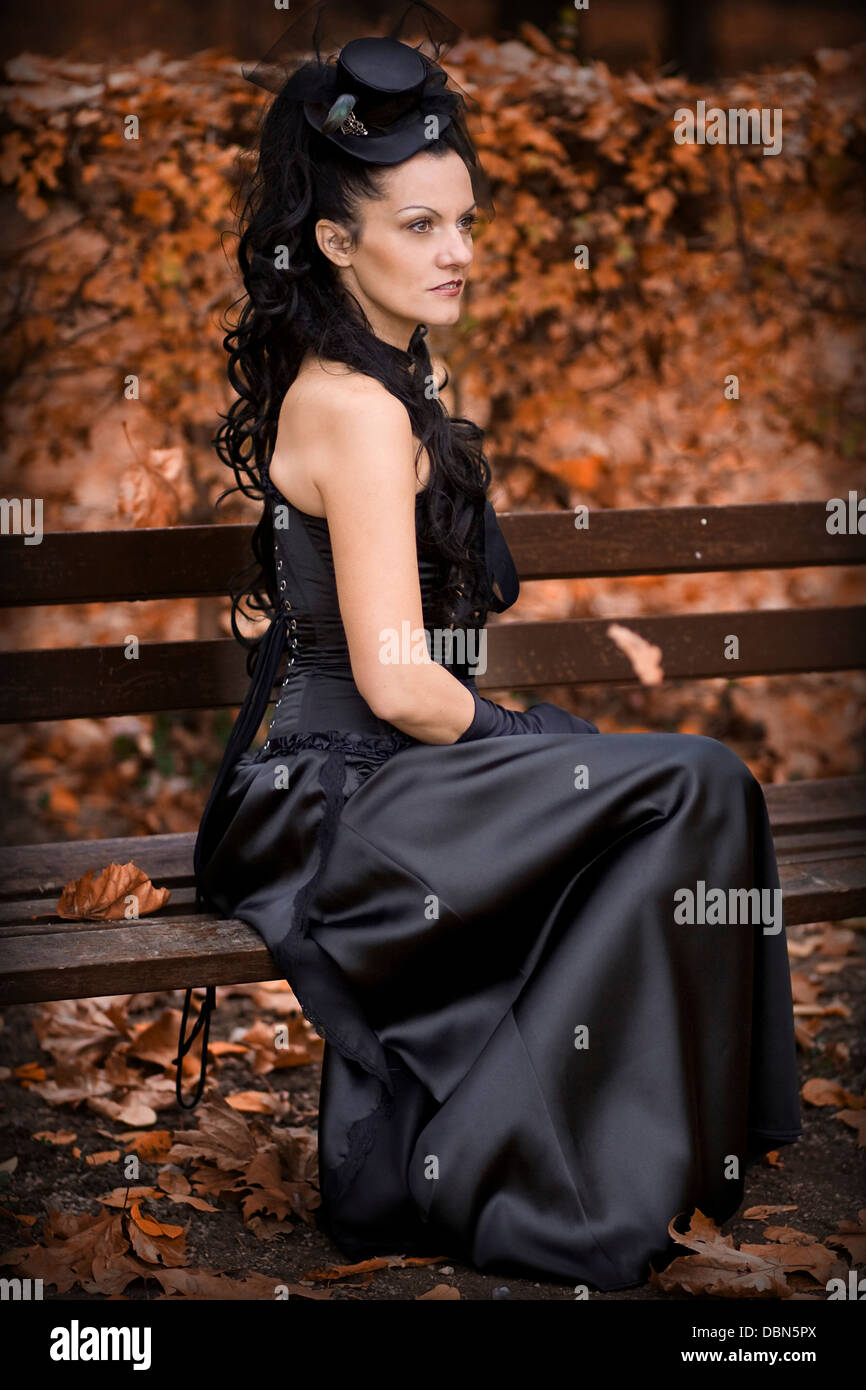 Gothic Women Stock Photos & Gothic Women Stock Images - Alamy