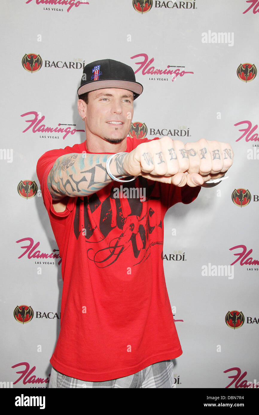 Vanilla Ice appearance at "Go Pool" at The Flamingo Hotel and Casino ...