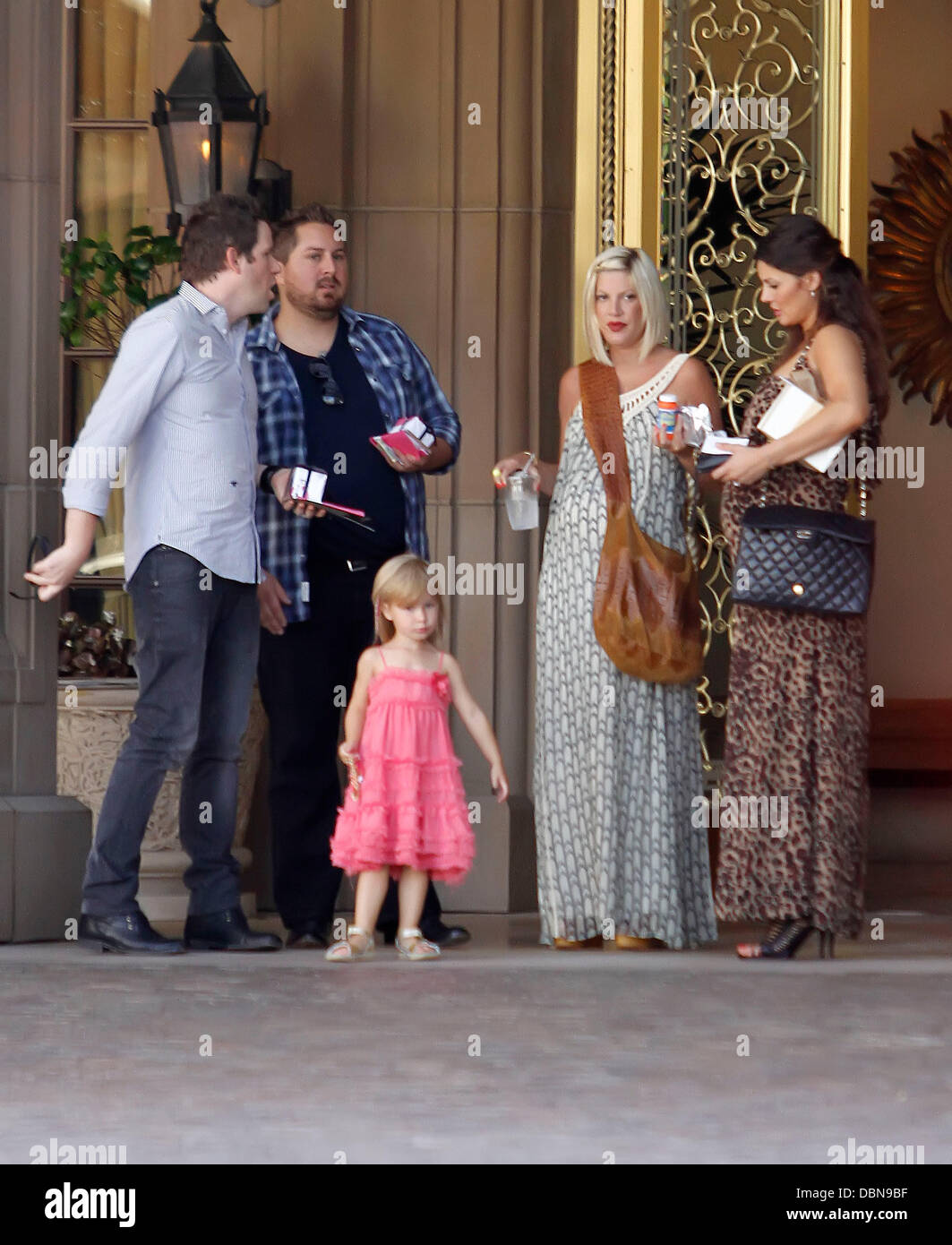 Tori Spelling and daughter Stella McDermott outside their hotel Los ...