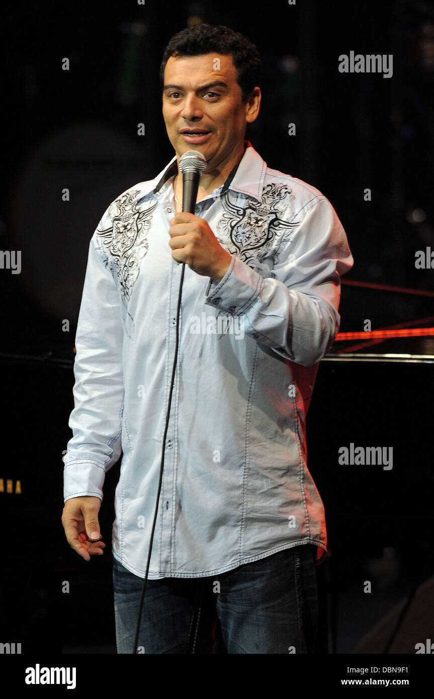 Carlos Mencia Zo's Summer Groove Hard Rock Hotel & Casino Comedy Show ...