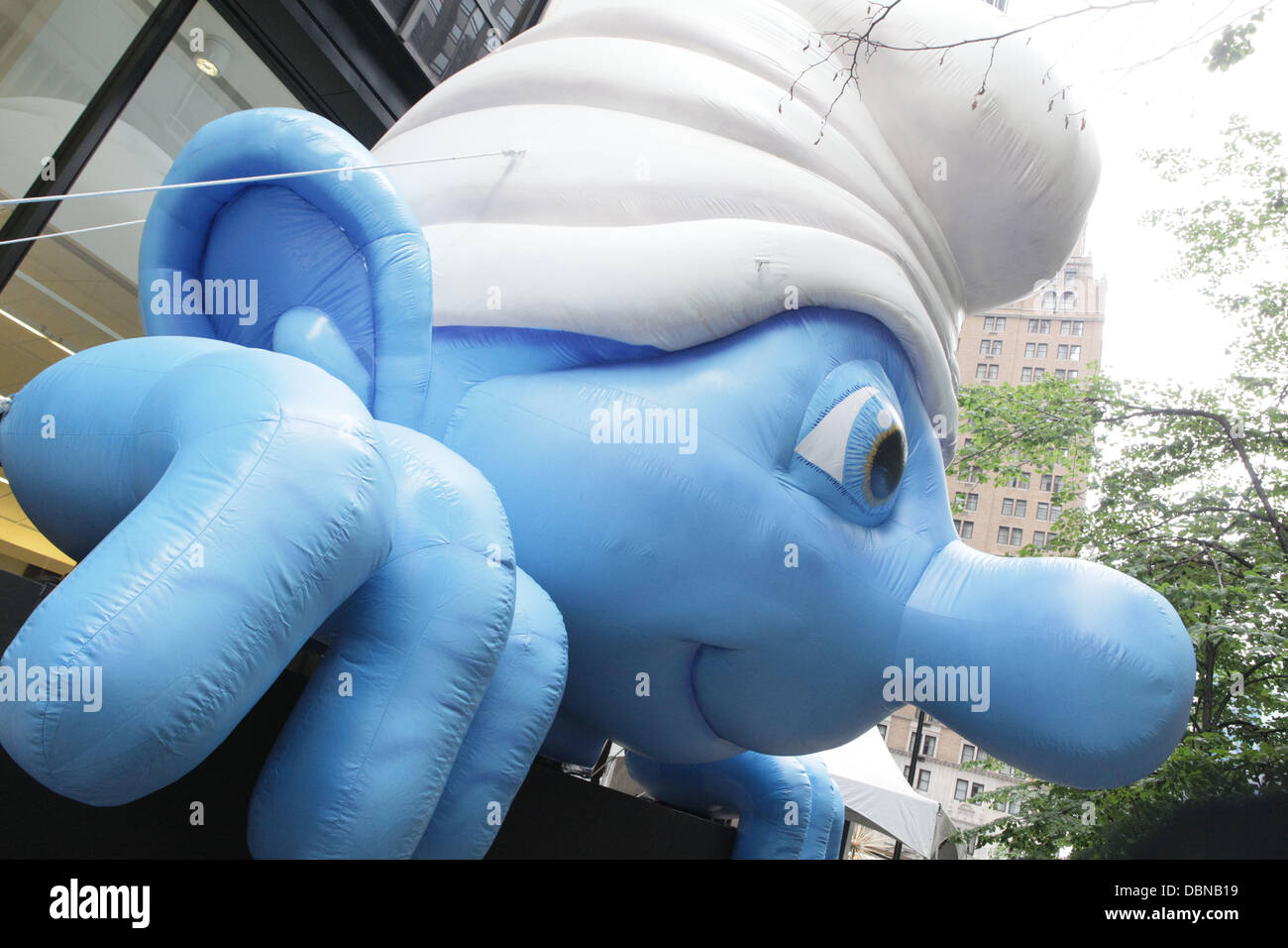 Atmosphere 'The Smurfs' world premiere at the Ziegfeld Theater ...