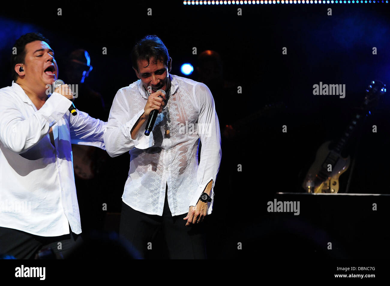 Ray Reyes and Rene Farrait performs live at James L. Knight Center ...