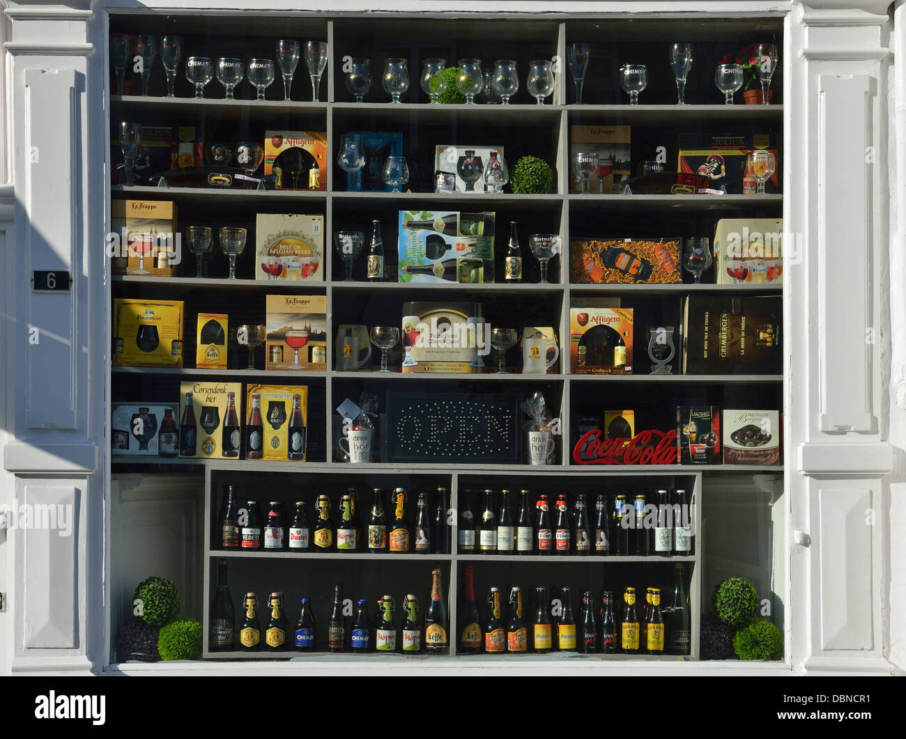 Liquor store display window hi-res stock photography and images - Alamy