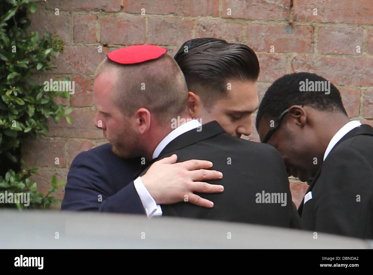 Reg Traviss The cremation of Amy Winehouse at Golders Green Crematorium ...