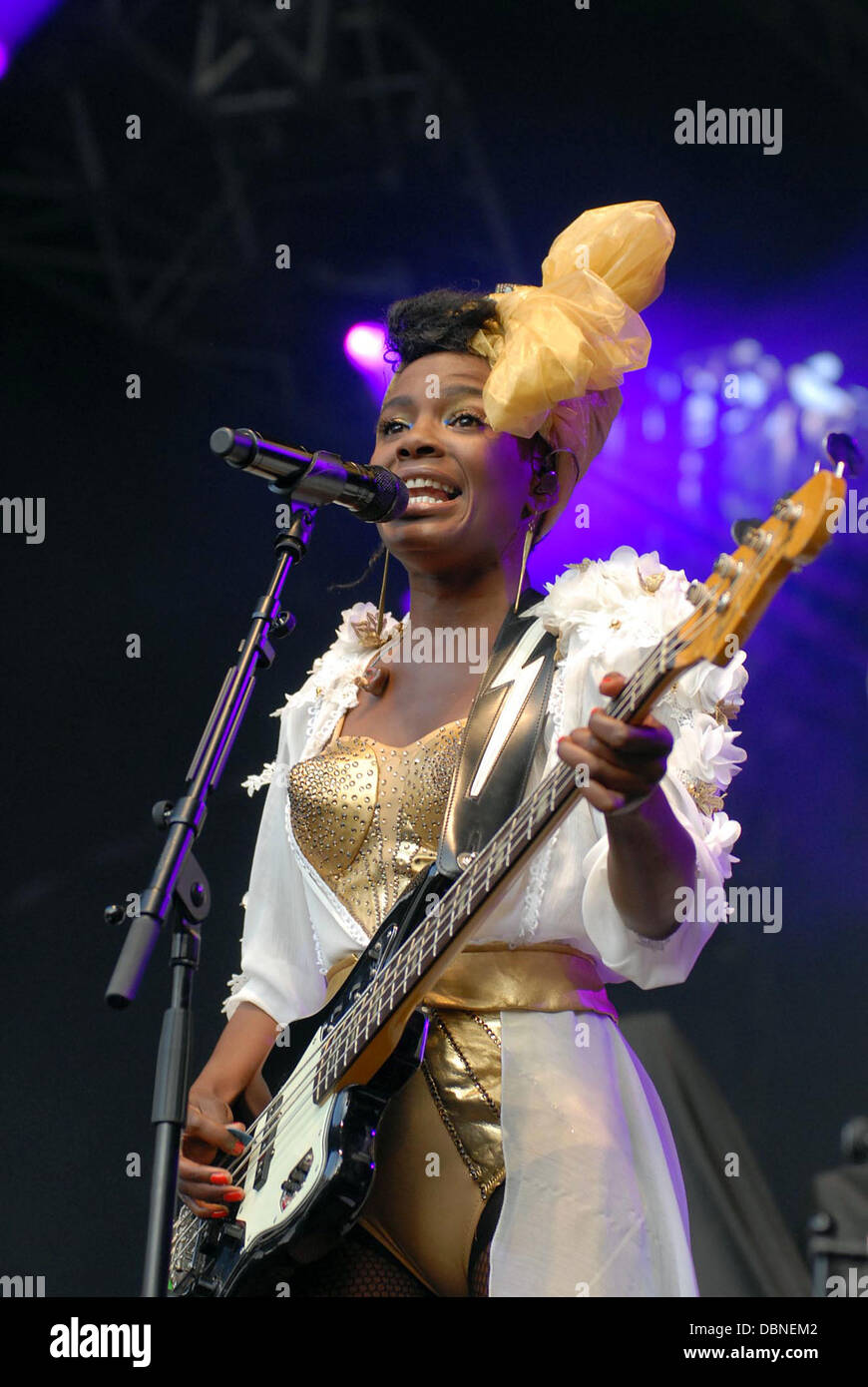 Shingai Shoniwa of Noisettes, performing on stage during Greenwich ...