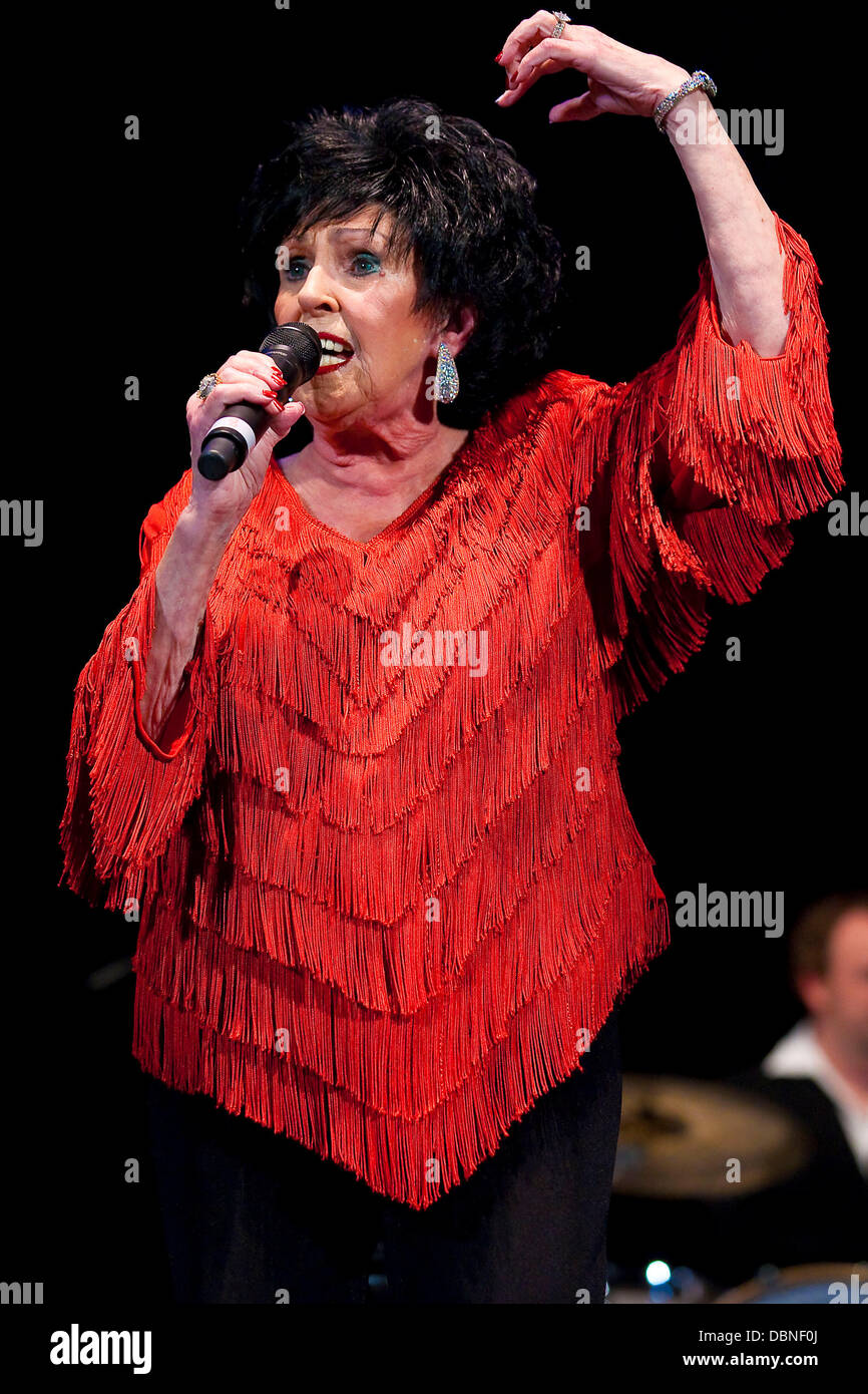 Wanda jackson hi-res stock photography and images - Alamy