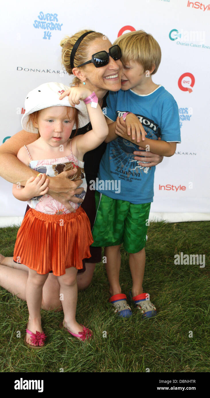 Edie falco children anderson macy High Resolution Stock Photography and ...